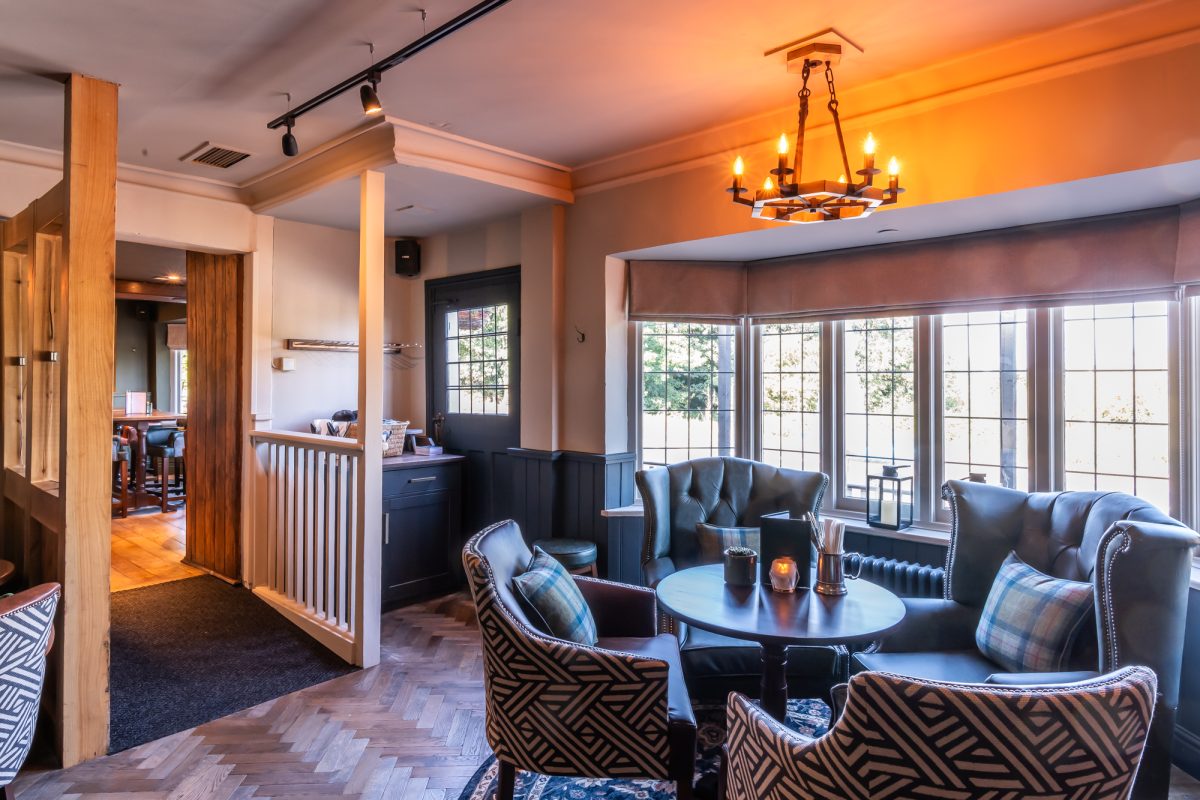 IN PICTURES - Droitwich pub reopens with new menu after massive revamp ...
